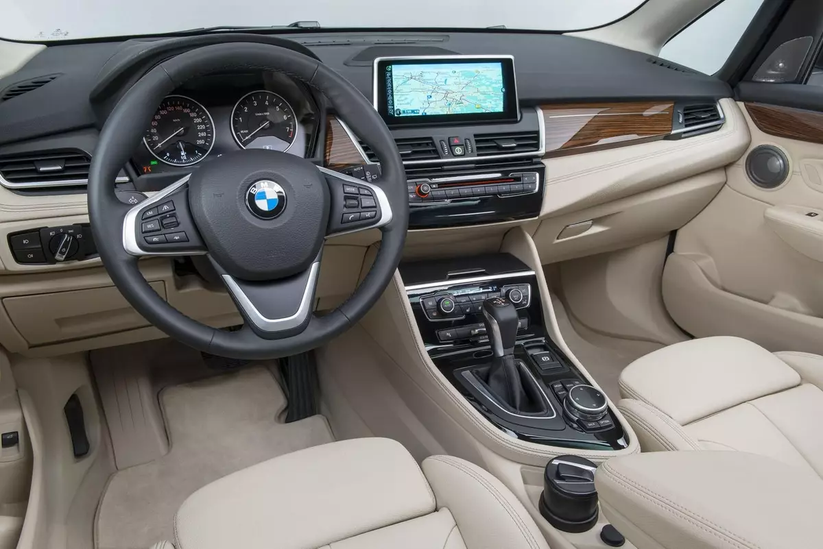 BMW wuru ngbanwe nke ndị njem nke abụọ na-arụ ọrụ 8741_3