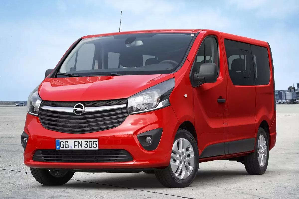 Opel, Yolcu Trafiği için Vivaro Adapts 8930_1