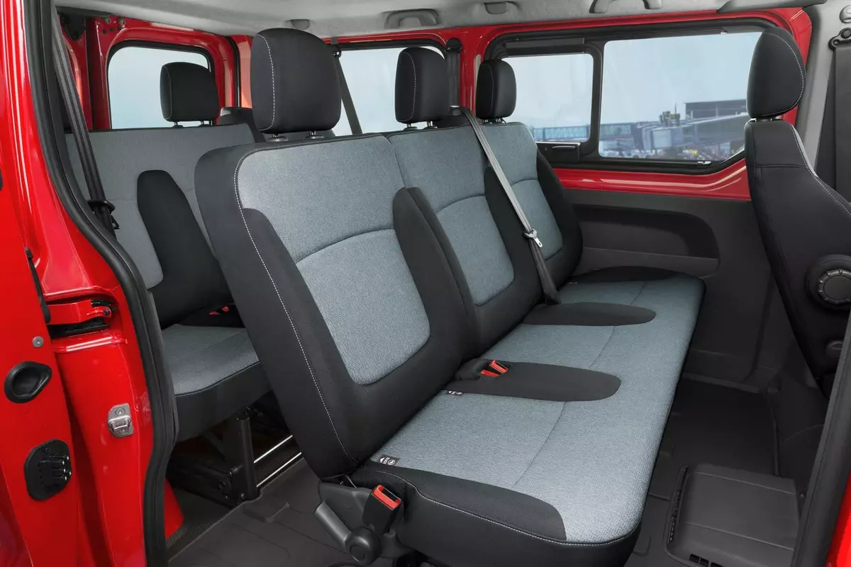 Opel s'adapte Vivaro pour le trafic de passagers 8930_3