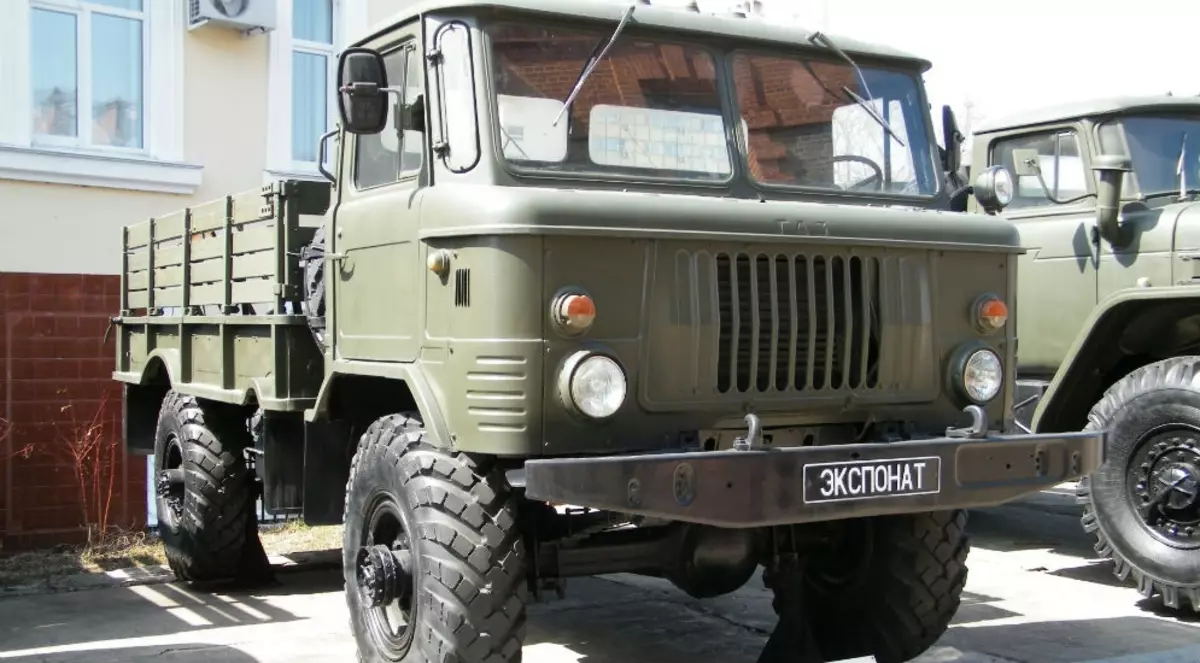 Räder des Krieges. Auf welchen Autos geht die russische Armee jetzt? 9098_7