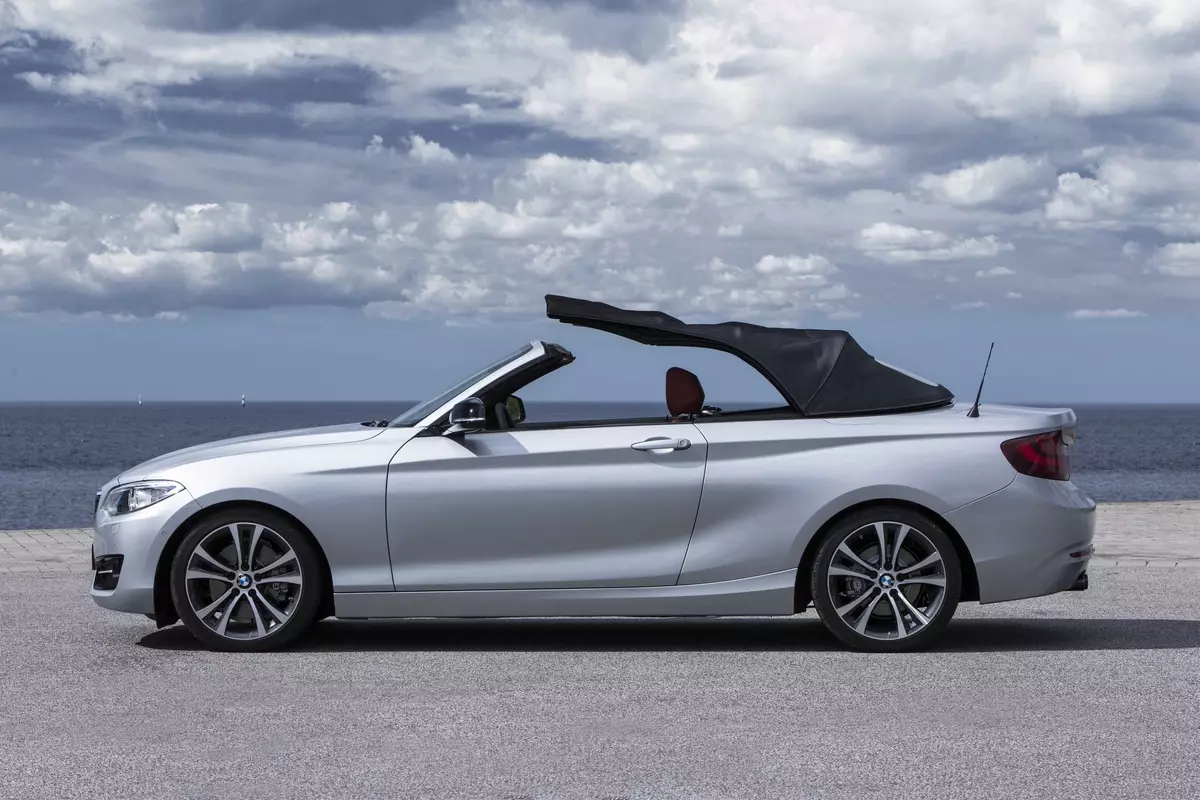 바이에리인들은 새로운 Cabriorator BMW 2 차 시리즈에 대해 보여주었습니다. 9287_8