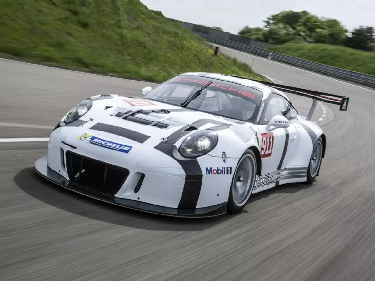 Respekte Porsche sou kous Tracks se yon nouvo 911 GT3 R