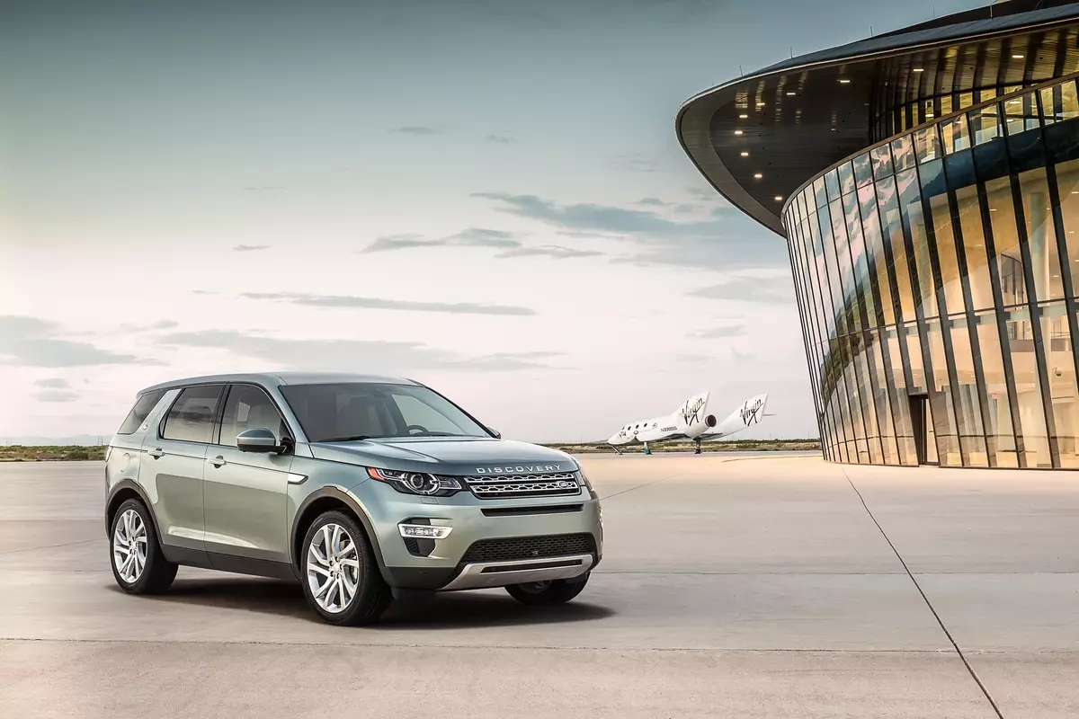 NEW LAND ROVER DISCOVERY SPORT: shift Freelander