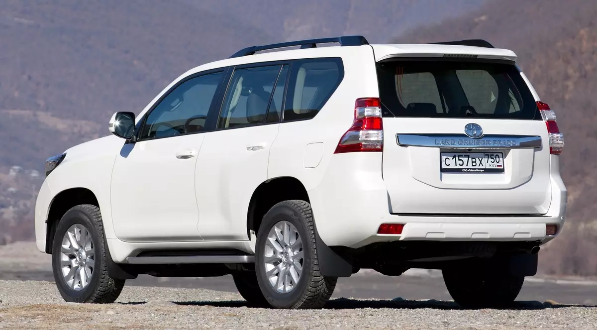 Toyota Land Cruiser Prado ετοιμάζεται για τη μεταμόσχευση 